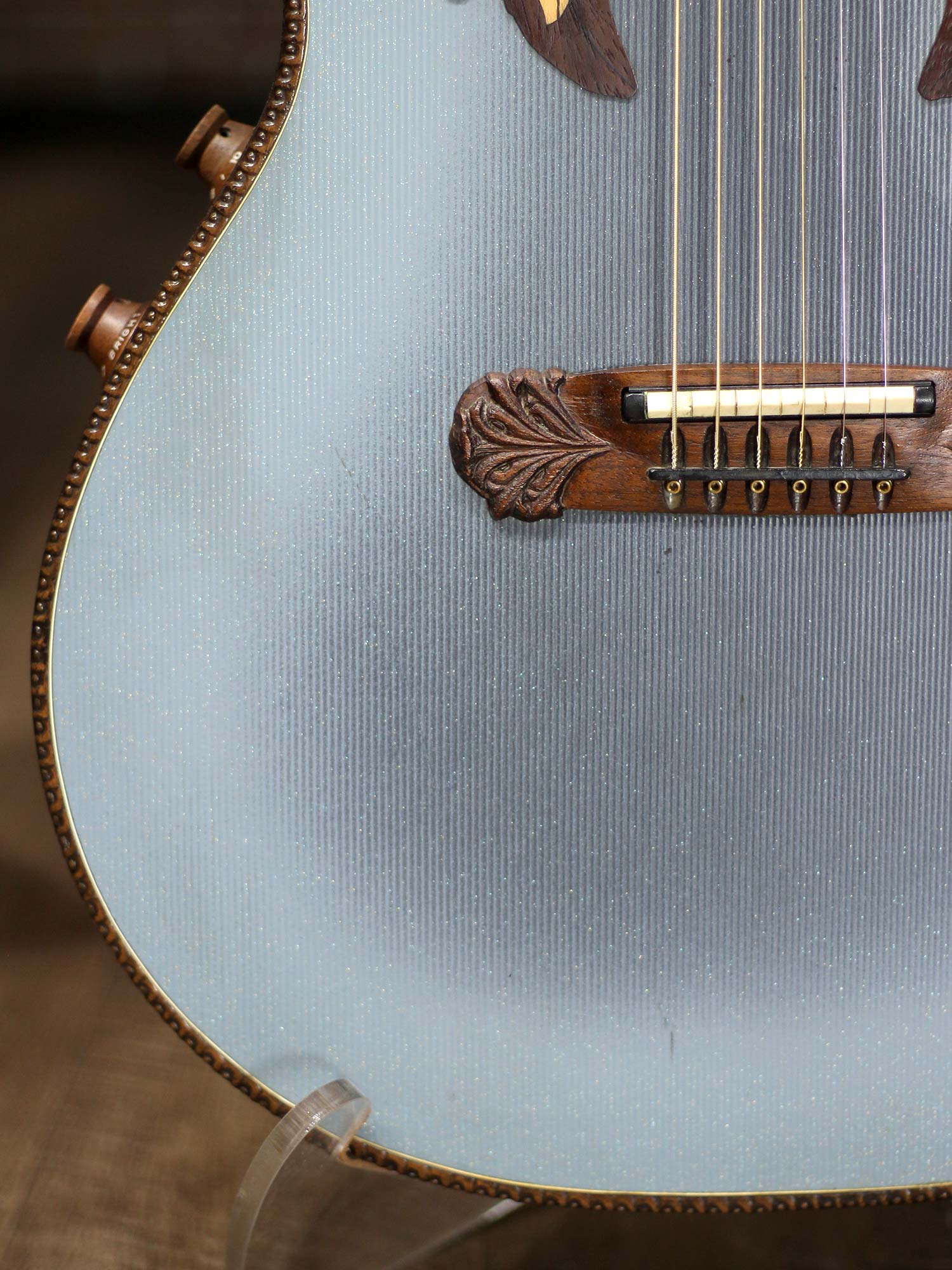 Ovation 1984 1687-8 ”Super Adamas Wood Knob”